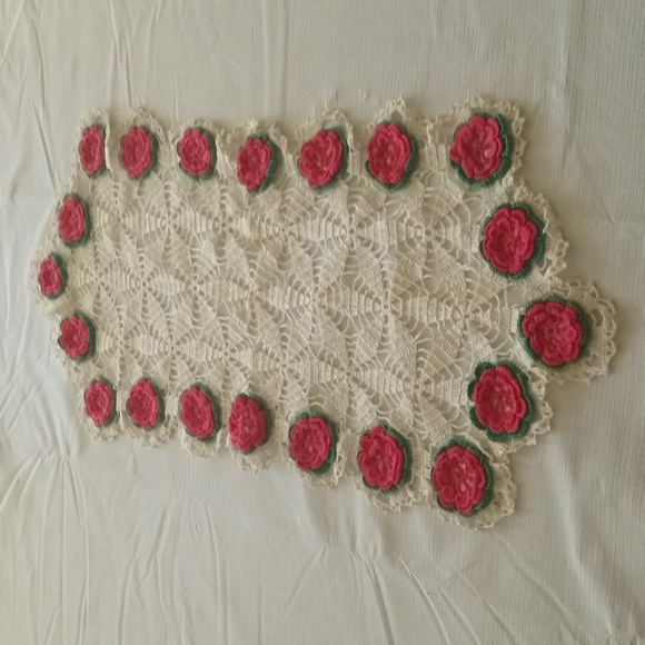 Vintage | Accents | Vintage Crochet Table Runner With Rose Flowers ...